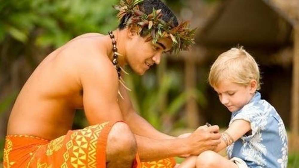 Chief's Luau - Royal Experience - Honolulu | Project Expedition