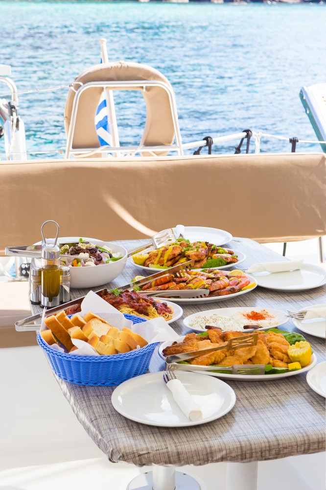 Luxury Sunset Catamaran Cruise with BBQ, Open bar, Cocktails ...