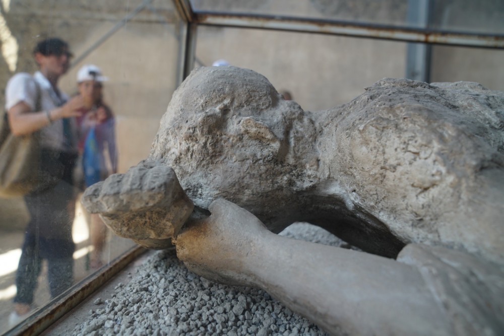 Skip-the-line Pompeii and Mount Vesuvius Tour From Sorrento - Sorrento ...