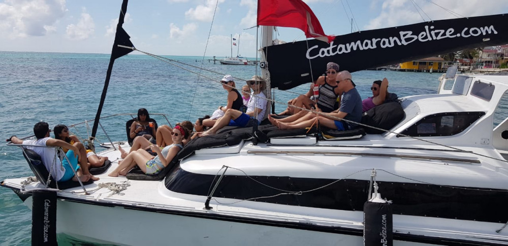 Catamaran Belize | Project Expedition