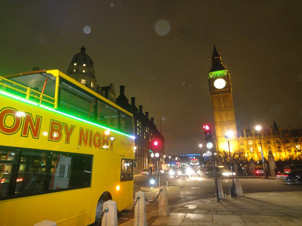 See London By Night Guided Bus Tour - London | Project Expedition