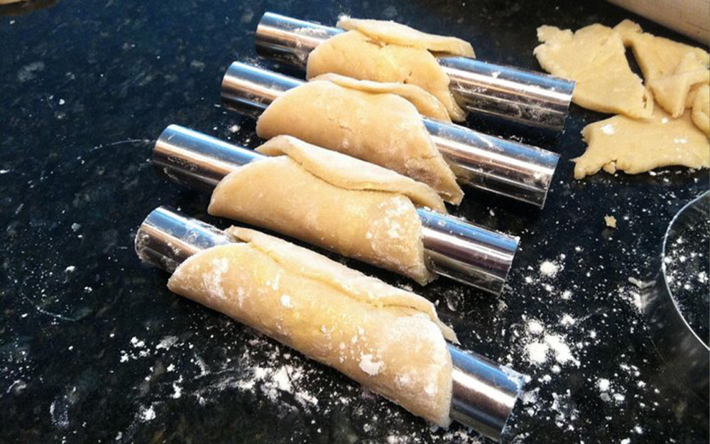 Cannolo Making Class in Taormina - Taormina (Giardini Naxos) | Project ...