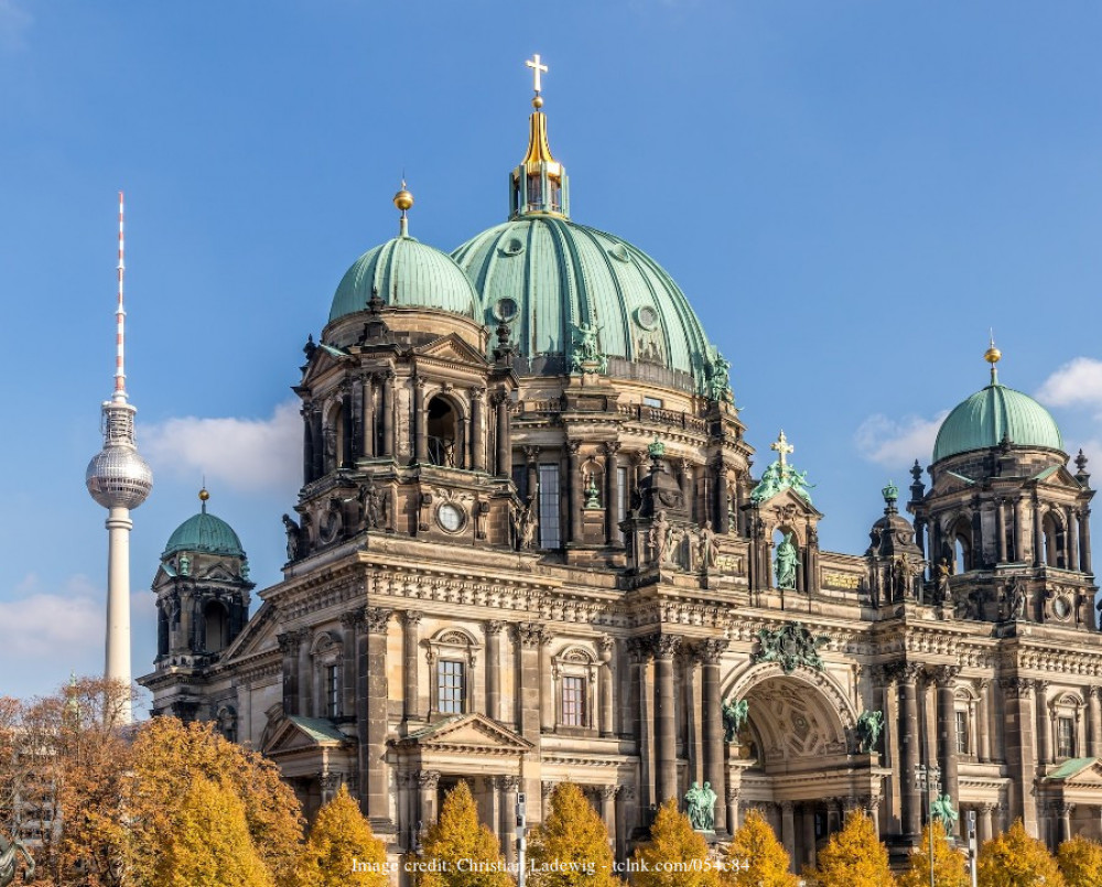 The Best of Berlin Highlights: Private Half-Day Walking Tour - Berlin ...