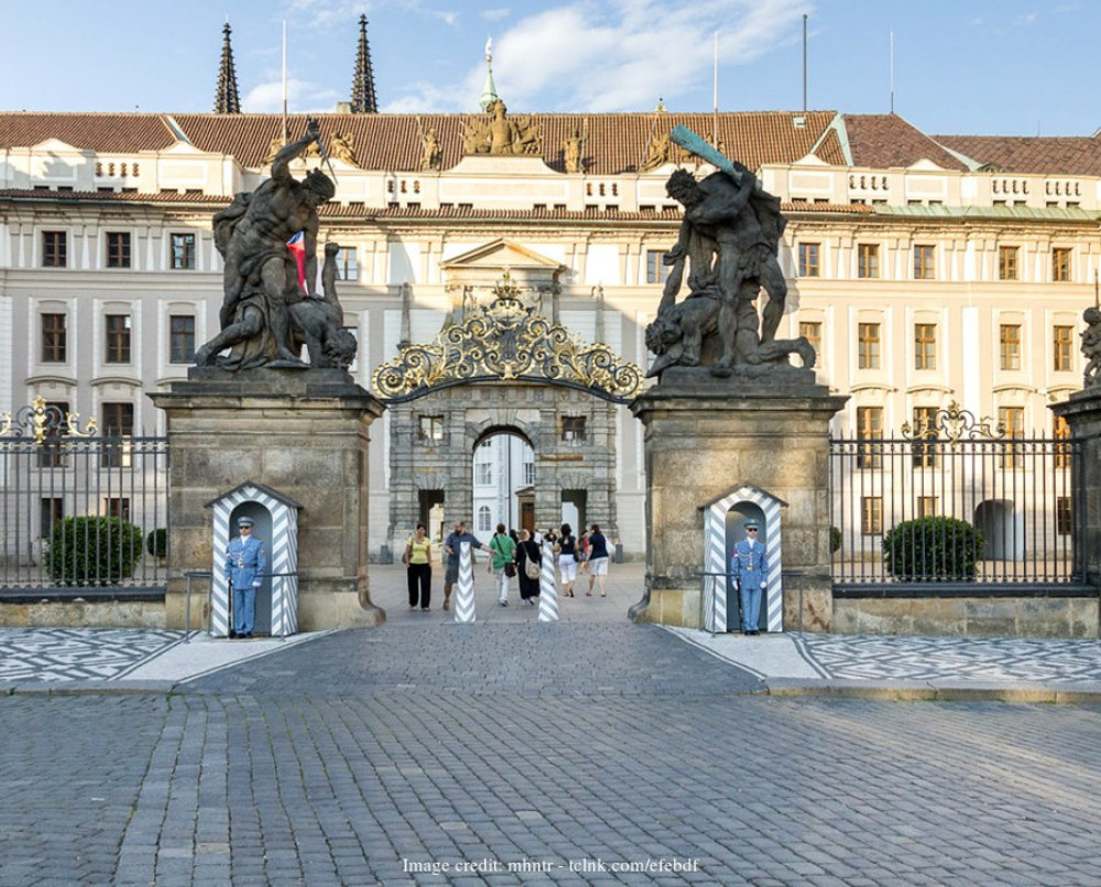 Visit Prague Castle & Lobkowicz Palace: Private Half-Day Tour - Prague | Project Expedition