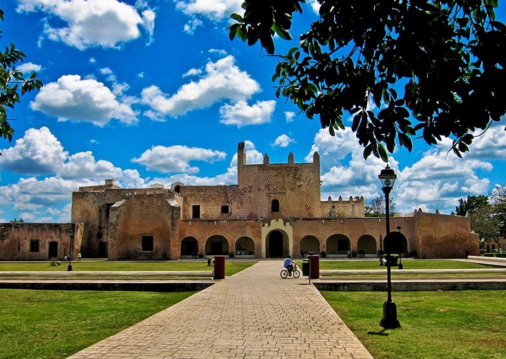 Chichen Itza Day Tour: Visit the Archaeological Zone, Valladolid and a ...