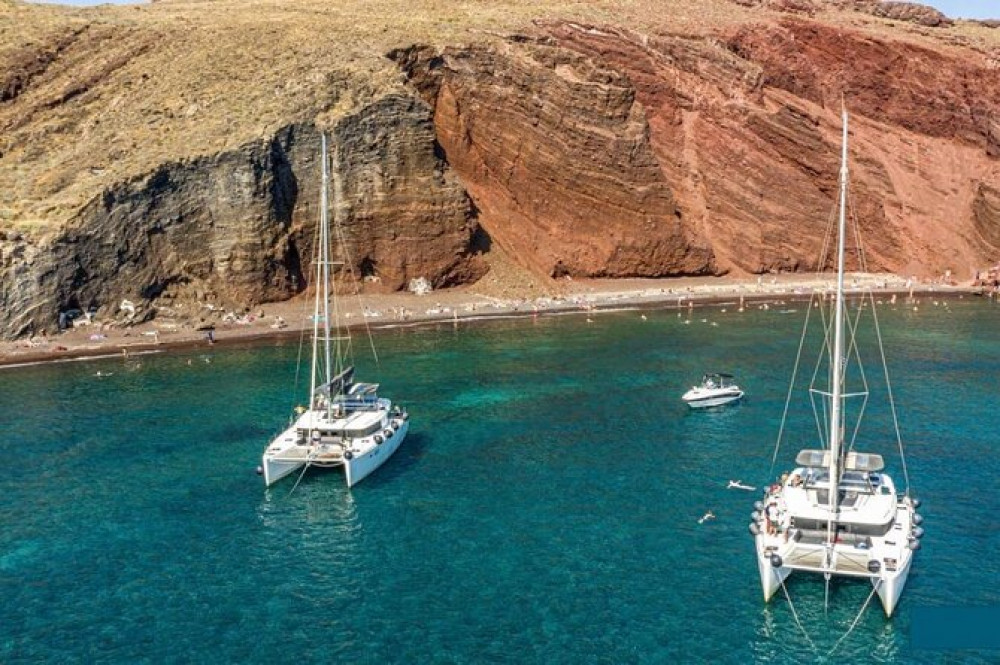 Santorini Catamaran Cruise: Morning Tour - Fira (Santorini) | Project Expedition