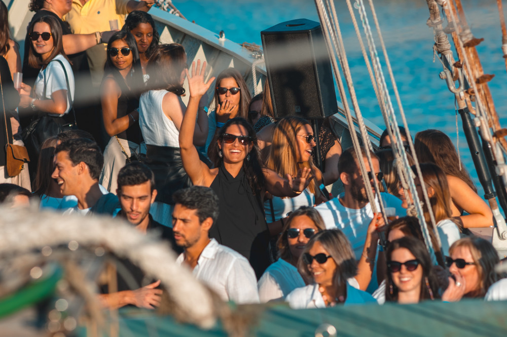 Lisbon: Sunset Boat Party with 2 Drinks and Free Club Entry - Lisbon ...