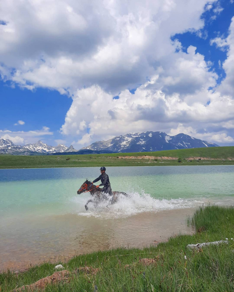 Horse Riding - Devil's & Fish Lake Through The Lake Plateau Tour ...