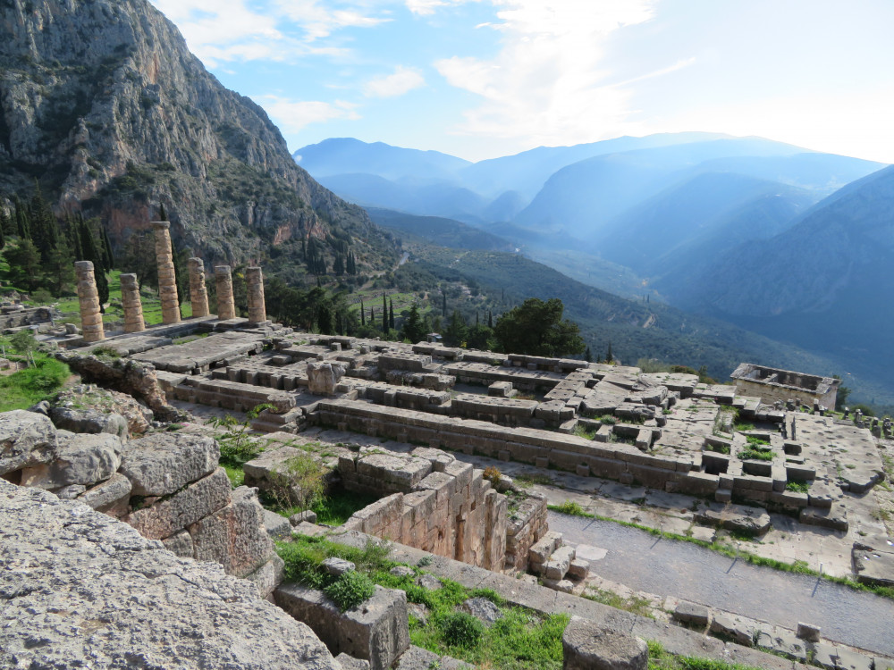 2-Day Private Tour to Top UNESCO Sites Delphi & Meteora with Great ...