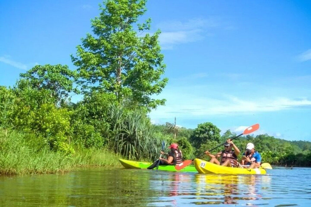Kayaking in Port City - Colombo | Project Expedition