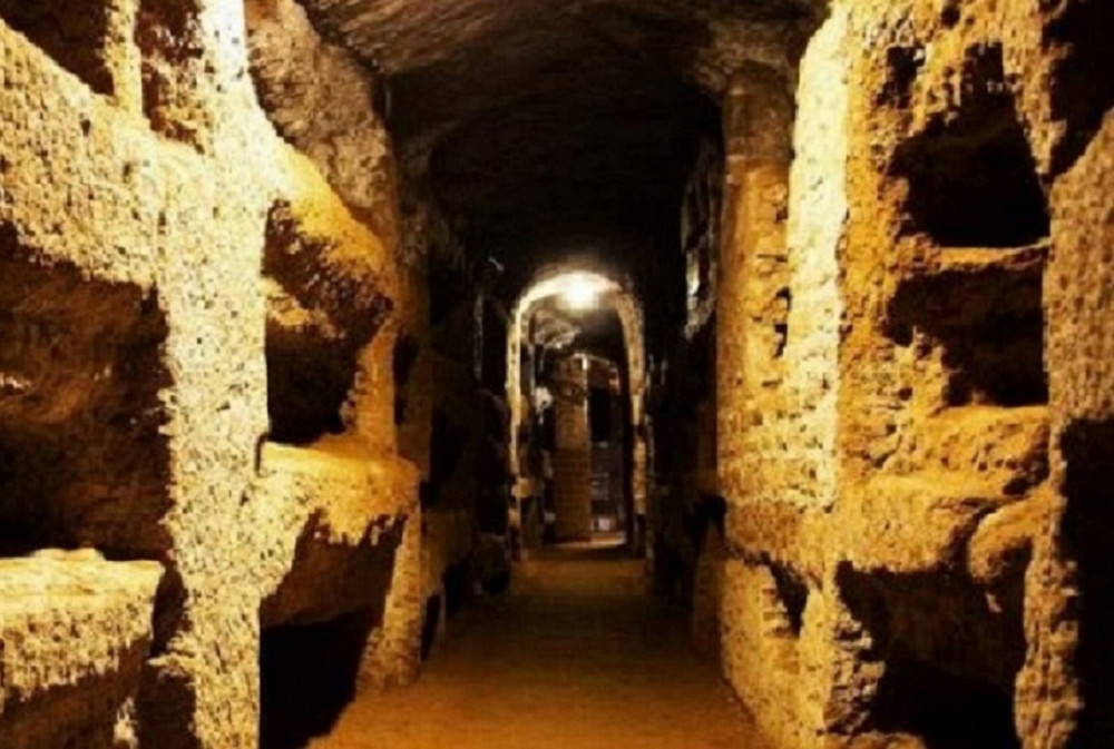 Appian Way Aqueducts eBike tour with Catacombs and Brunch - Rome ...