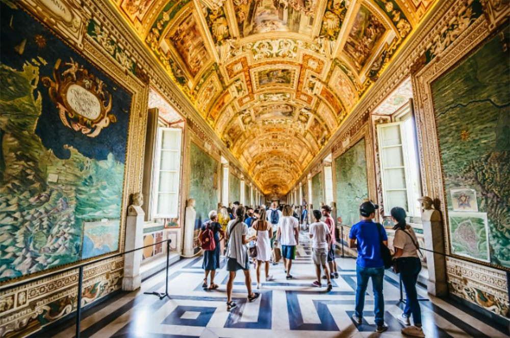 Skip the line: Vatican Museums, Sistine Chapel & St. Peter's Basilica ...