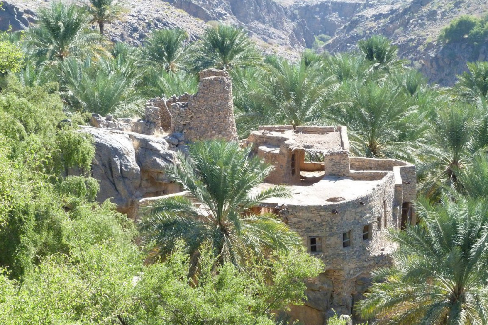 Heritage and Heights: Full Day Misfah, Al Hamra & Jebel Shams Tour ...
