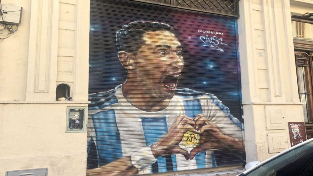 Argentine Football Legends Graffiti Tour: Messi & Maradona - Buenos ...