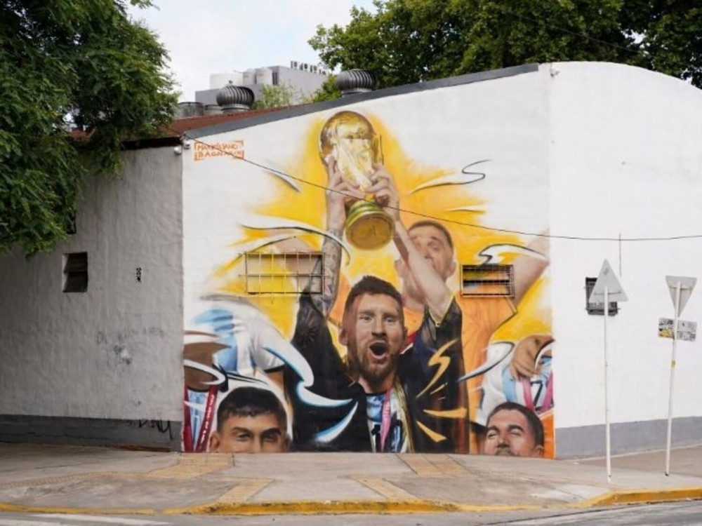 Argentine Football Legends Graffiti Tour: Messi & Maradona - Buenos ...