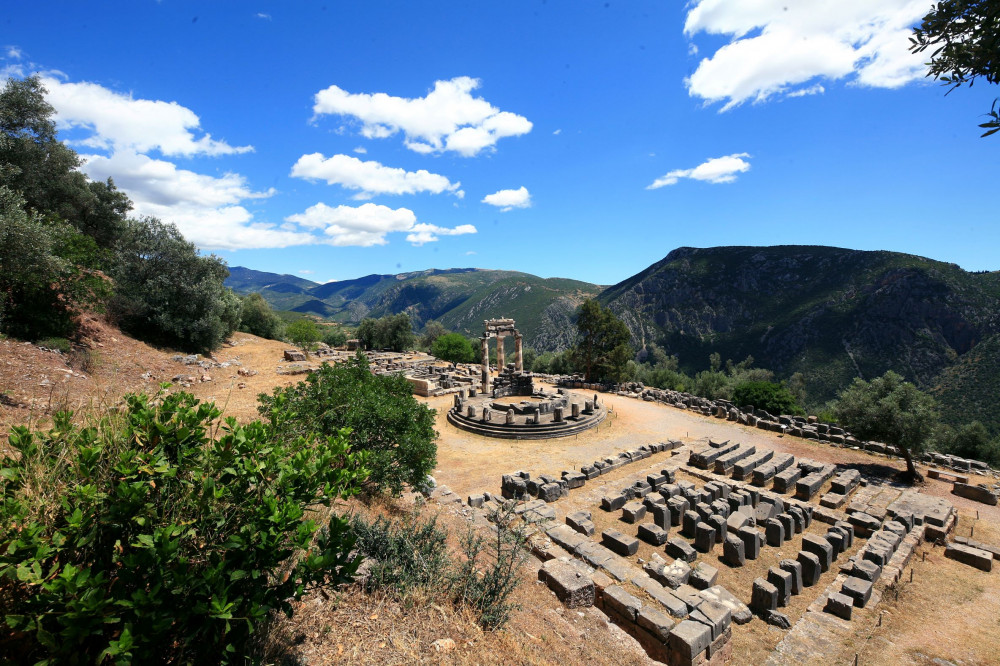 Delphi & Hosios Loukas Monastery Private Day Tour Plus Great Lunch ...