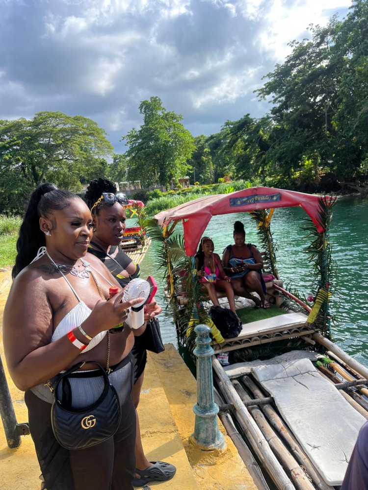 Bamboo River Rafting in Ocho Rios Jamaica - Ocho Rios | Project Expedition