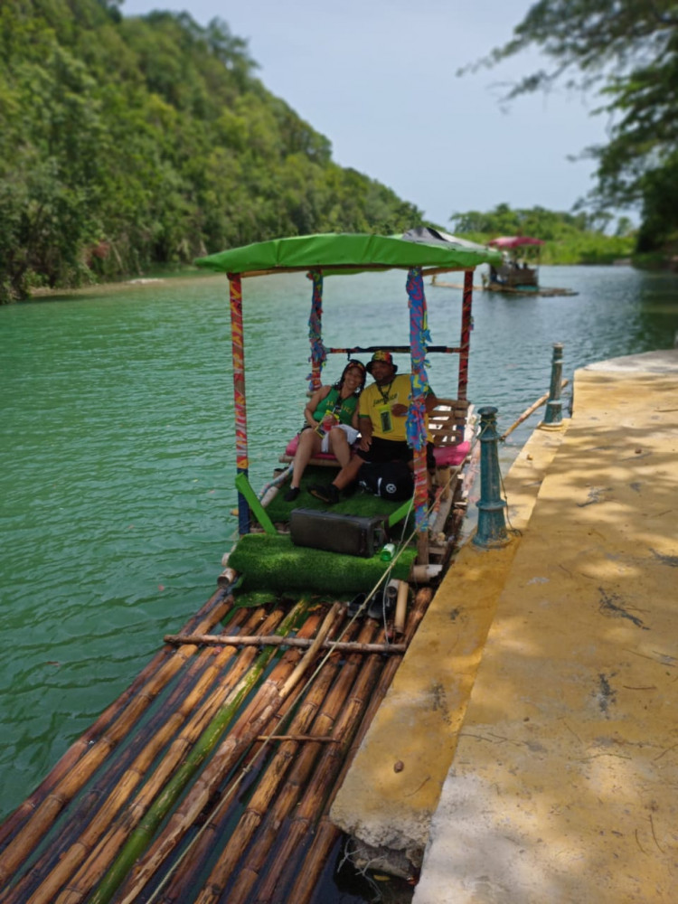 Bamboo River Rafting in Ocho Rios Jamaica - Ocho Rios | Project Expedition