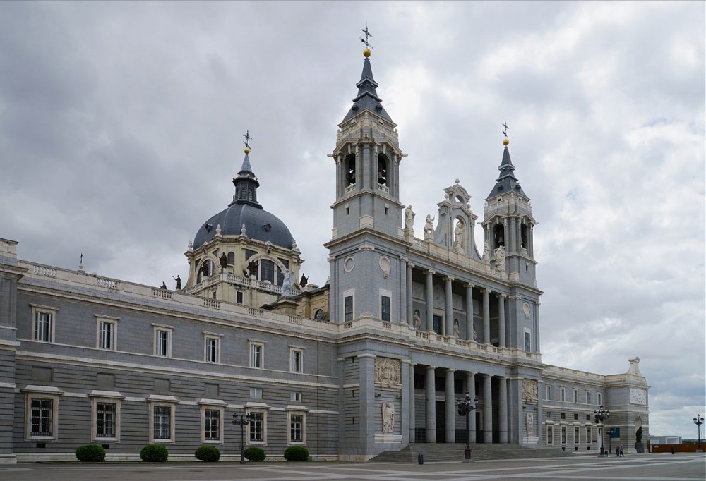 Almudena Cathedral (Madrid) Sights & Attractions - Project Expedition