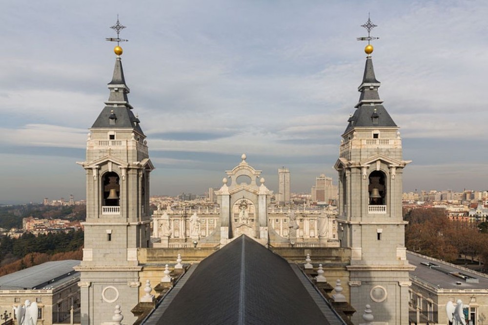 Almudena Cathedral (Madrid) Sights & Attractions - Project Expedition