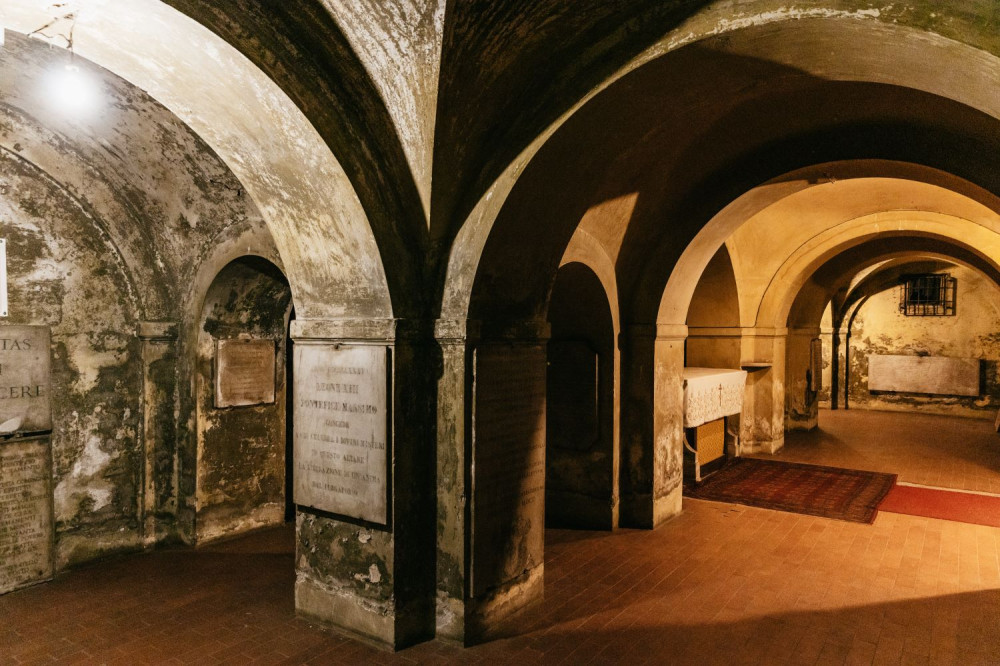 Crypts and Catacombs Guided Evening Tour - Rome | Project Expedition