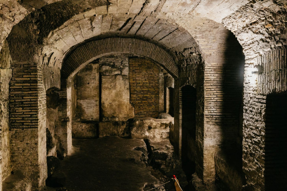 Crypts and Catacombs Guided Evening Tour - Rome | Project Expedition