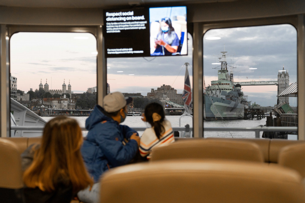 London Round-Trip River Thames Sightseeing Adventure by Uber Boat ...