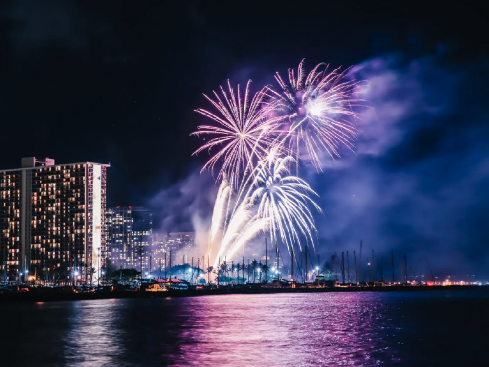 Friday Night Fireworks (Odyssey) - Honolulu | Project Expedition