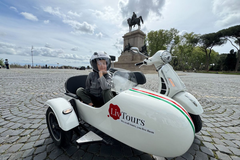 Rome City Highlights: Exclusive Semi-Private Vespa Sidecar Tour - Rome ...