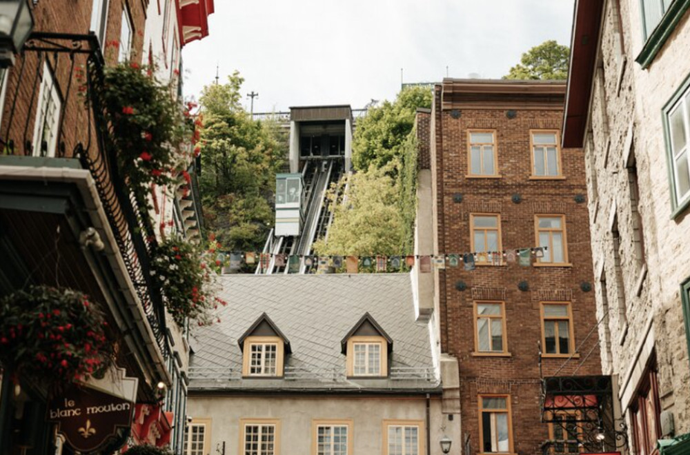 Old Quebec Classique Walking Tour with Funicular - Quebec City ...