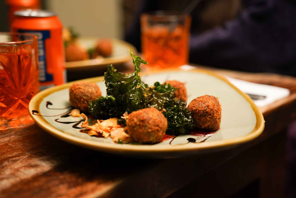 Eating Edinburgh: Private Old Town Food & Drinks Tour - Edinburgh ...