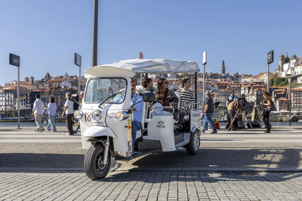Express Tour of Porto in Private Eco Tuk Tuk - Porto | Project Expedition
