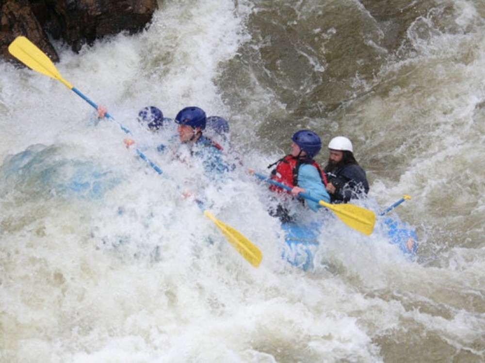 Lower Canyon Advanced White Water Rafting - Denver | Project Expedition